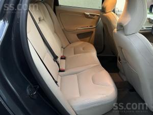 Pelēks Volvo XC60 2009 Daugavpils, ar dzinēja tilpumu 2.40 L un nobraukumu 298 tūkst. km par 5500 €, foto 17 vietnē AUTOMOTO.COM.LV