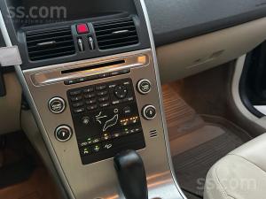 Pelēks Volvo XC60 2009 Daugavpils, ar dzinēja tilpumu 2.40 L un nobraukumu 298 tūkst. km par 5500 €, foto 20 vietnē AUTOMOTO.COM.LV