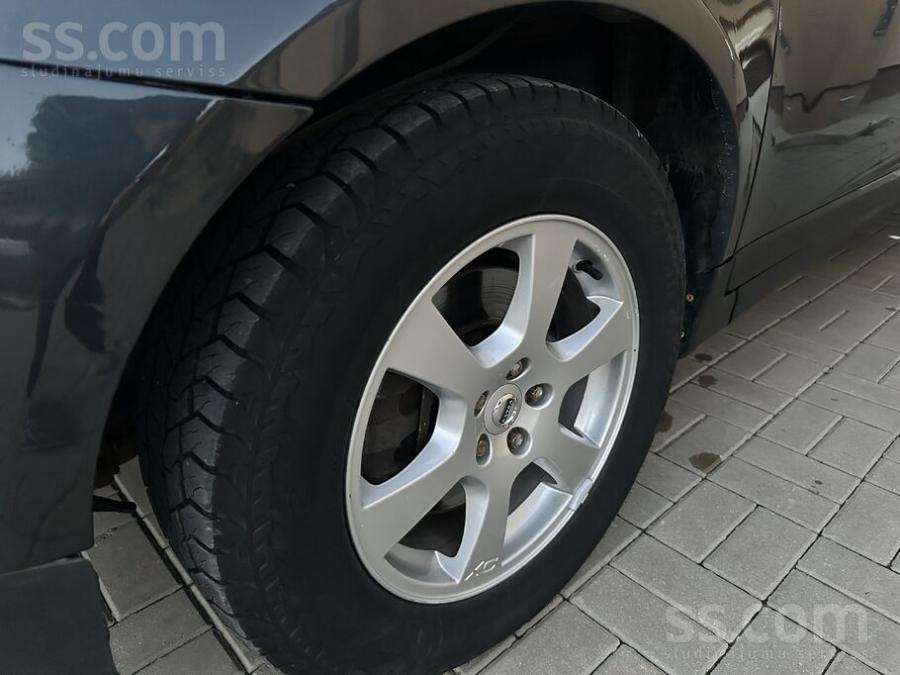 Pelēks Volvo XC60 2009 Daugavpils, ar dzinēja tilpumu 2.40 L un nobraukumu 298 tūkst. km par 5500 €, foto 23 vietnē AUTOMOTO.COM.LV