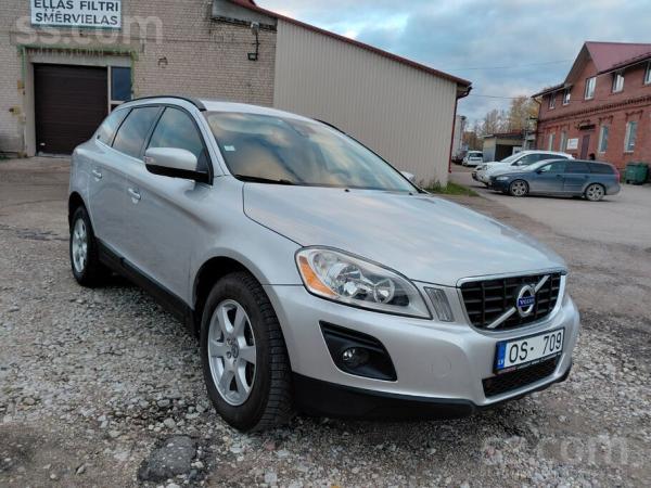 Pelēks Volvo XC60 2009 Rēzekne, ar dzinēja tilpumu 2.40 L un nobraukumu 0 tūkst. km par 6950 €, foto 3 vietnē AUTOMOTO.COM.LV