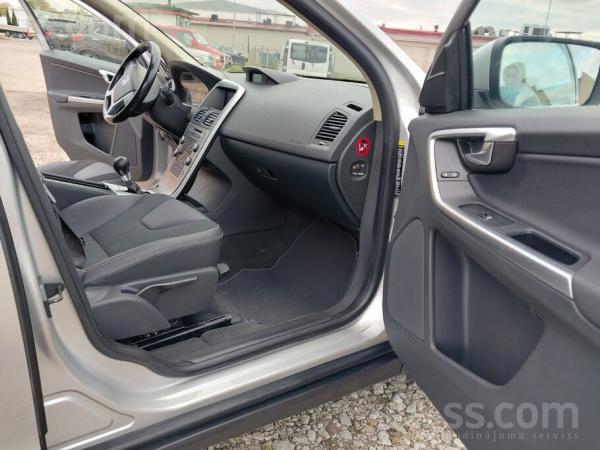 Pelēks Volvo XC60 2009 Rēzekne, ar dzinēja tilpumu 2.40 L un nobraukumu 0 tūkst. km par 6950 €, foto 10 vietnē AUTOMOTO.COM.LV