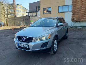 Pelēks Volvo XC60 2010 Daugavpils, ar dzinēja tilpumu 2.40 L un nobraukumu 0 tūkst. km par 7400 €, foto 2 vietnē AUTOMOTO.COM.LV
