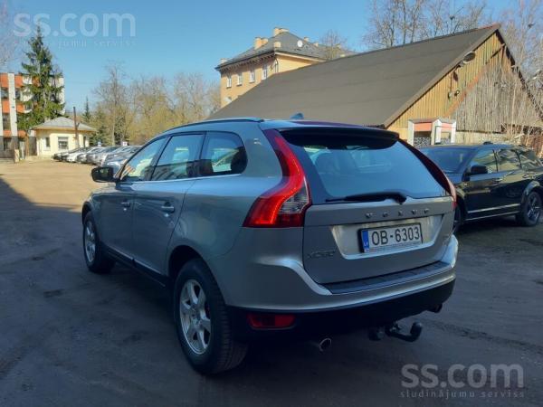 Pelēks Volvo XC60 2010 Daugavpils, ar dzinēja tilpumu 2.40 L un nobraukumu 0 tūkst. km par 7400 €, foto 8 vietnē AUTOMOTO.COM.LV