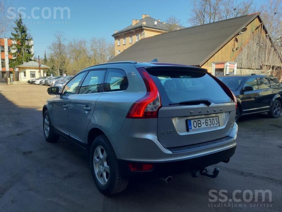 Pelēks Volvo XC60 2010 Daugavpils, ar dzinēja tilpumu 2.40 L un nobraukumu 0 tūkst. km par 7400 €, foto 8 vietnē AUTOMOTO.COM.LV
