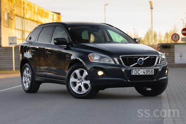 Pelēks Volvo XC60 2010 Jelgava, ar dzinēja tilpumu 2.40 L un nobraukumu 0 tūkst. km par 8750 €, foto 1 vietnē AUTOMOTO.COM.LV