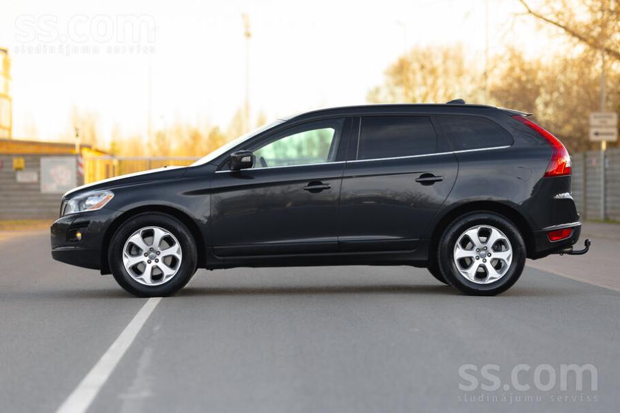 Pelēks Volvo XC60 2010 Jelgava, ar dzinēja tilpumu 2.40 L un nobraukumu 0 tūkst. km par 8750 €, foto 16 vietnē AUTOMOTO.COM.LV
