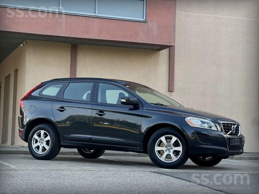 Grey Volvo XC60 2010 in Jelgava, with an engine capacity of 2.40 L and mileage of 259 thousand km for 16500 €, photo 2 on AUTOMOTO.COM.LV