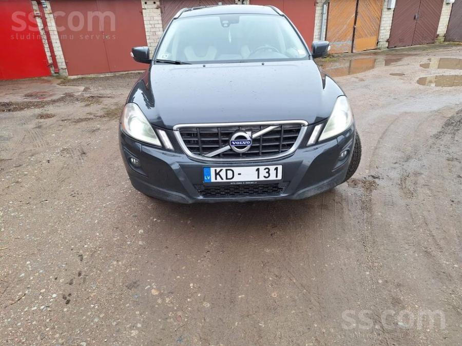 Pelēks Volvo XC60 2010 Liepāja, ar dzinēja tilpumu 2.40 L un nobraukumu 277 tūkst. km par 5990 €, foto 2 vietnē AUTOMOTO.COM.LV