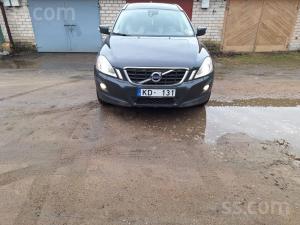 Pelēks Volvo XC60 2010 Liepāja, ar dzinēja tilpumu 2.40 L un nobraukumu 277 tūkst. km par 5990 €, foto 4 vietnē AUTOMOTO.COM.LV
