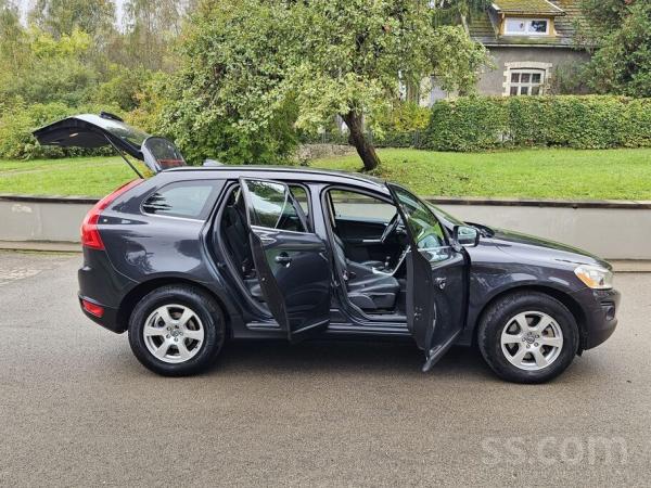 Grey Volvo XC60 2010 in Jekabpils, with an engine capacity of 2.40 L and mileage of 340 thousand km for 7990 €, photo 11 on AUTOMOTO.COM.LV