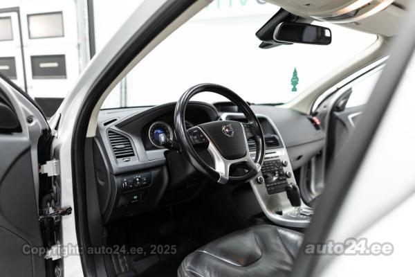 Серый Вольво ХС60 2010 в Таллин, объемом двигателя 2.40 л и пробегом 250 тыс. км за 8990 €, фото 11 на AUTOMOTO.COM.LV
