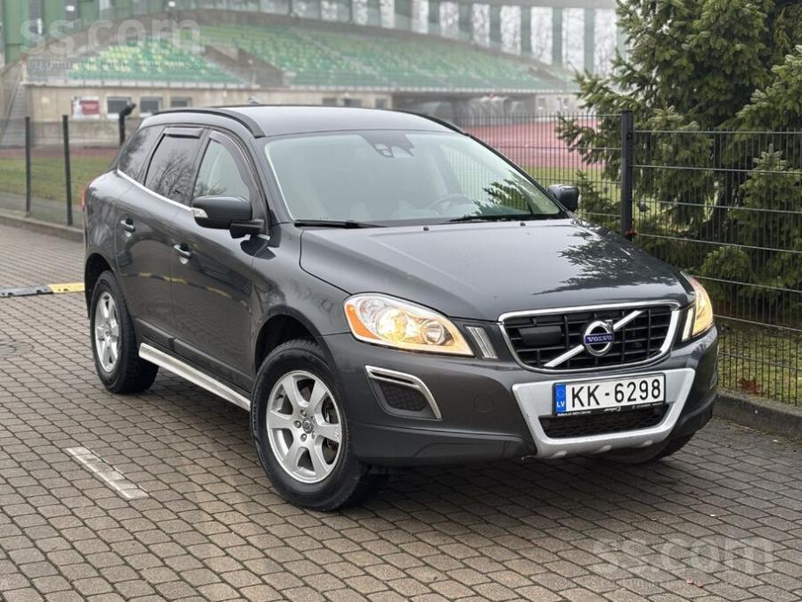 Grey Volvo XC60 2010 in Jelgava, with an engine capacity of 2.40 L and mileage of 0 thousand km for 6490 €, photo 3 on AUTOMOTO.COM.LV