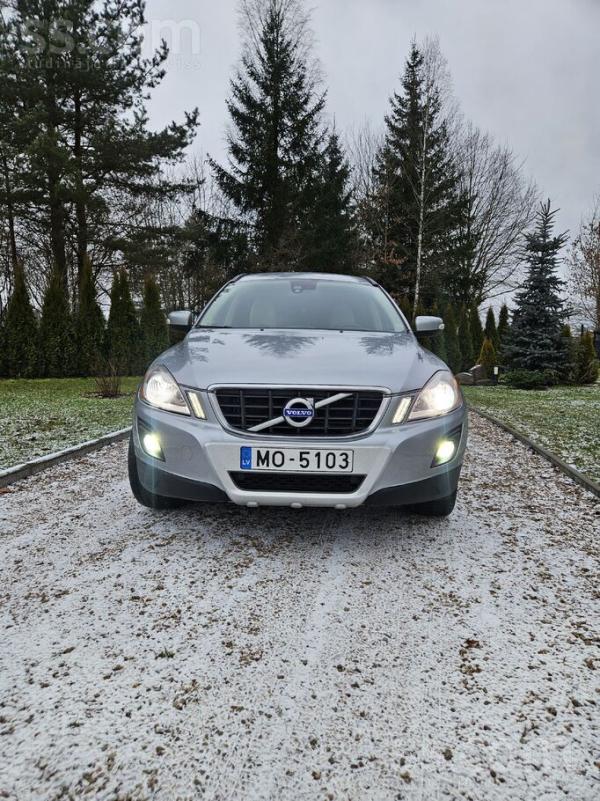 Pelēks Volvo XC60 2010 Ogre, ar dzinēja tilpumu 2.40 L un nobraukumu 413 tūkst. km par 7700 €, foto 2 vietnē AUTOMOTO.COM.LV