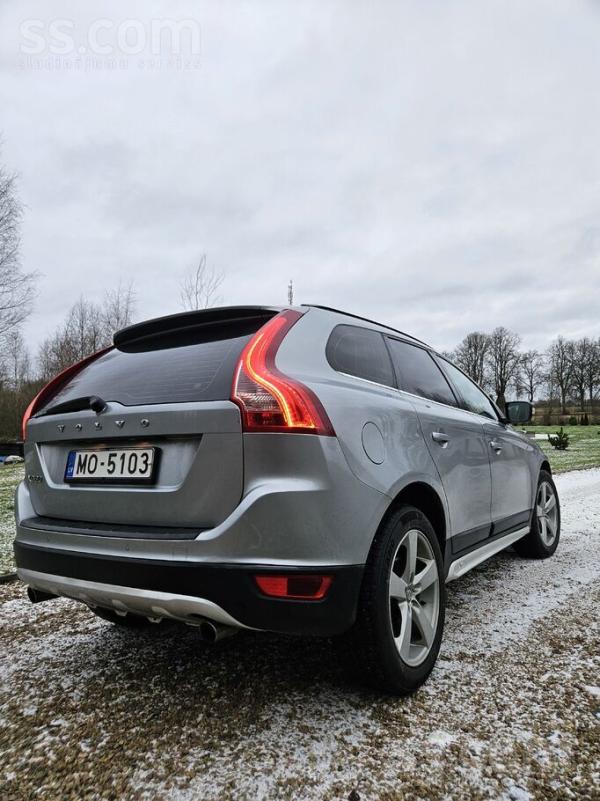 Pelēks Volvo XC60 2010 Ogre, ar dzinēja tilpumu 2.40 L un nobraukumu 413 tūkst. km par 7700 €, foto 6 vietnē AUTOMOTO.COM.LV