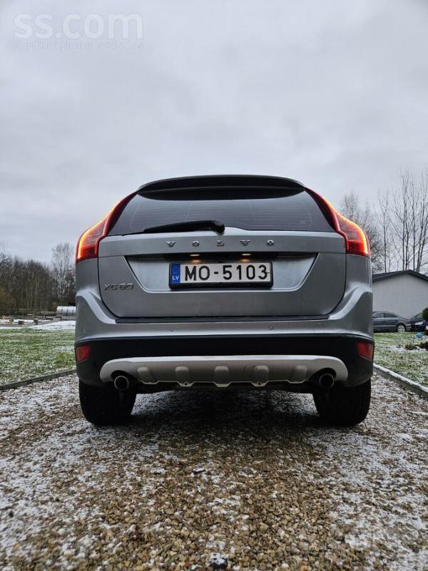 Pelēks Volvo XC60 2010 Ogre, ar dzinēja tilpumu 2.40 L un nobraukumu 413 tūkst. km par 7700 €, foto 8 vietnē AUTOMOTO.COM.LV