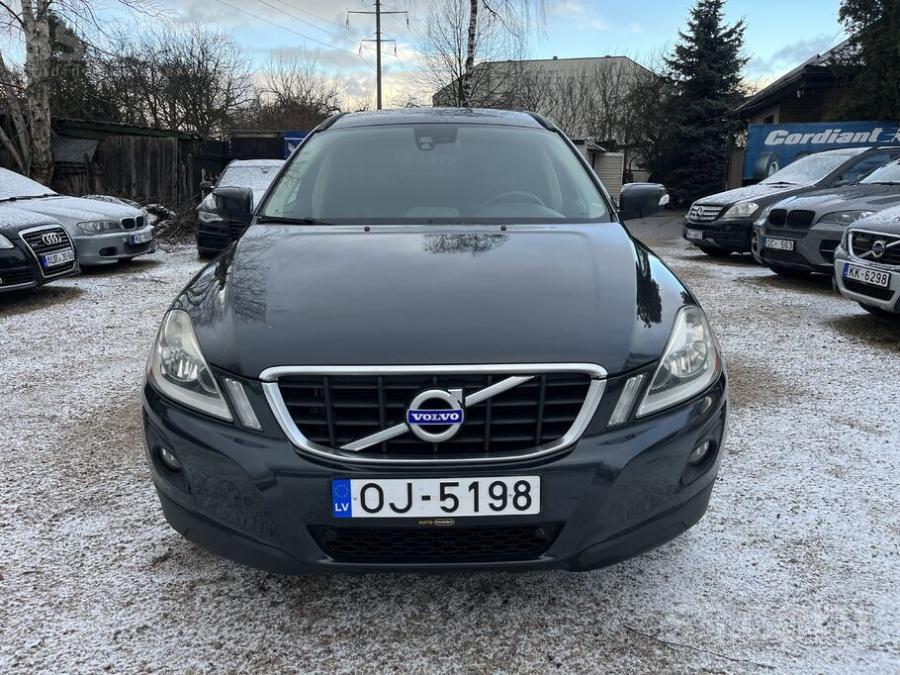 Grey Volvo XC60 2010 in Riga, with an engine capacity of 2.40 L and mileage of 0 thousand km for 5990 €, photo 3 on AUTOMOTO.COM.LV