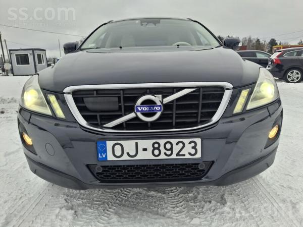 Pelēks Volvo XC60 2010 Rīga, ar dzinēja tilpumu 2.40 L un nobraukumu 260 tūkst. km par 9650 €, foto 7 vietnē AUTOMOTO.COM.LV