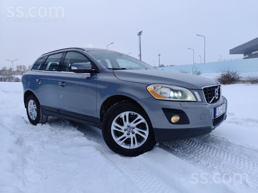 Pelēks Volvo XC60 2010 Rēzekne, ar dzinēja tilpumu 2.40 L un nobraukumu 317 tūkst. km par 7900 €, foto 4 vietnē AUTOMOTO.COM.LV