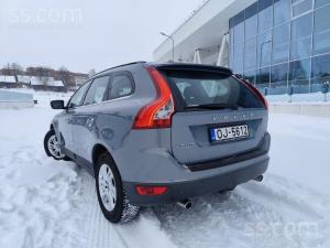 Pelēks Volvo XC60 2010 Rēzekne, ar dzinēja tilpumu 2.40 L un nobraukumu 317 tūkst. km par 7900 €, foto 5 vietnē AUTOMOTO.COM.LV