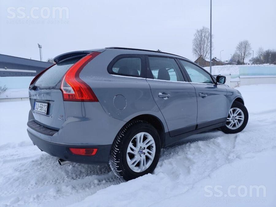 Pelēks Volvo XC60 2010 Rēzekne, ar dzinēja tilpumu 2.40 L un nobraukumu 317 tūkst. km par 7900 €, foto 8 vietnē AUTOMOTO.COM.LV