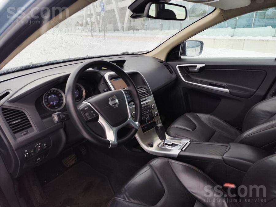Pelēks Volvo XC60 2010 Rēzekne, ar dzinēja tilpumu 2.40 L un nobraukumu 317 tūkst. km par 7900 €, foto 9 vietnē AUTOMOTO.COM.LV