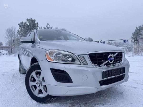 Grey Volvo XC60 2010 in Alytus, with an engine capacity of 1.98 L and mileage of 283 thousand km for 7850 €, photo 1 on AUTOMOTO.COM.LV
