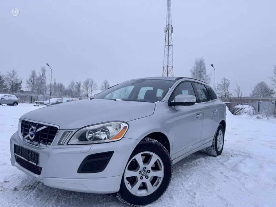 Pelēks Volvo XC60 2010 Alīta, ar dzinēja tilpumu 1.98 L un nobraukumu 283 tūkst. km par 7850 €, foto 2 vietnē AUTOMOTO.COM.LV