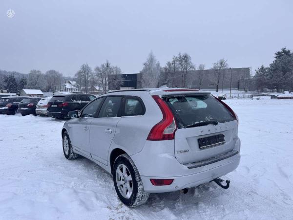 Grey Volvo XC60 2010 in Alytus, with an engine capacity of 1.98 L and mileage of 283 thousand km for 7850 €, photo 10 on AUTOMOTO.COM.LV