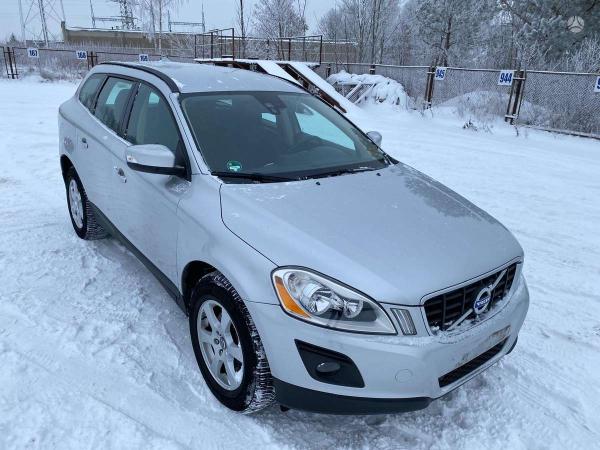 Grey Volvo XC60 2010 in Alytus, with an engine capacity of 2.40 L and mileage of 264 thousand km for 7650 €, photo 5 on AUTOMOTO.COM.LV