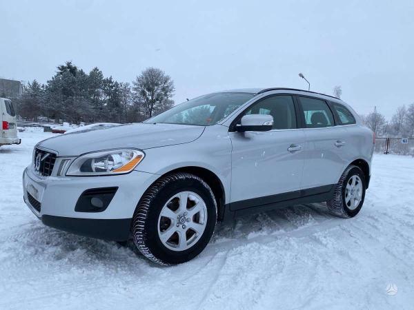 Grey Volvo XC60 2010 in Alytus, with an engine capacity of 2.40 L and mileage of 264 thousand km for 7650 €, photo 6 on AUTOMOTO.COM.LV