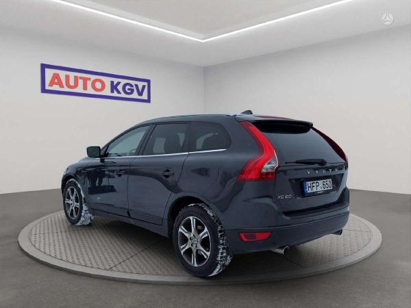 Grey Volvo XC60 2010 in Kaunas, with an engine capacity of 2.40 L and mileage of 219 thousand km for 8399 €, photo 3 on AUTOMOTO.COM.LV