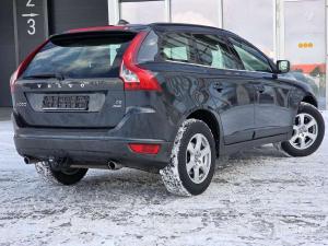 Grey Volvo XC60 2010 in Vilnius, with an engine capacity of 2.40 L and mileage of 278 thousand km for 9450 €, photo 7 on AUTOMOTO.COM.LV