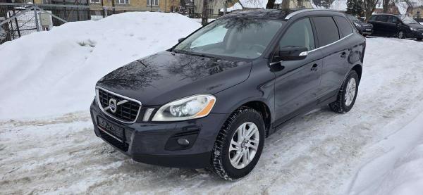 Grey Volvo XC60 2010 in Siauliai, with an engine capacity of 2.40 L and mileage of 283 thousand km for 8350 €, photo 1 on AUTOMOTO.COM.LV
