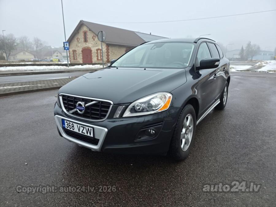 Grey Volvo XC60 2010 in Paide, with an engine capacity of 2.40 L and mileage of 257 thousand km for 8990 €, photo 1 on AUTOMOTO.COM.LV