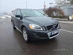 Grey Volvo XC60 2010 in Paide, with an engine capacity of 2.40 L and mileage of 257 thousand km for 8990 €, photo 2 on AUTOMOTO.COM.LV