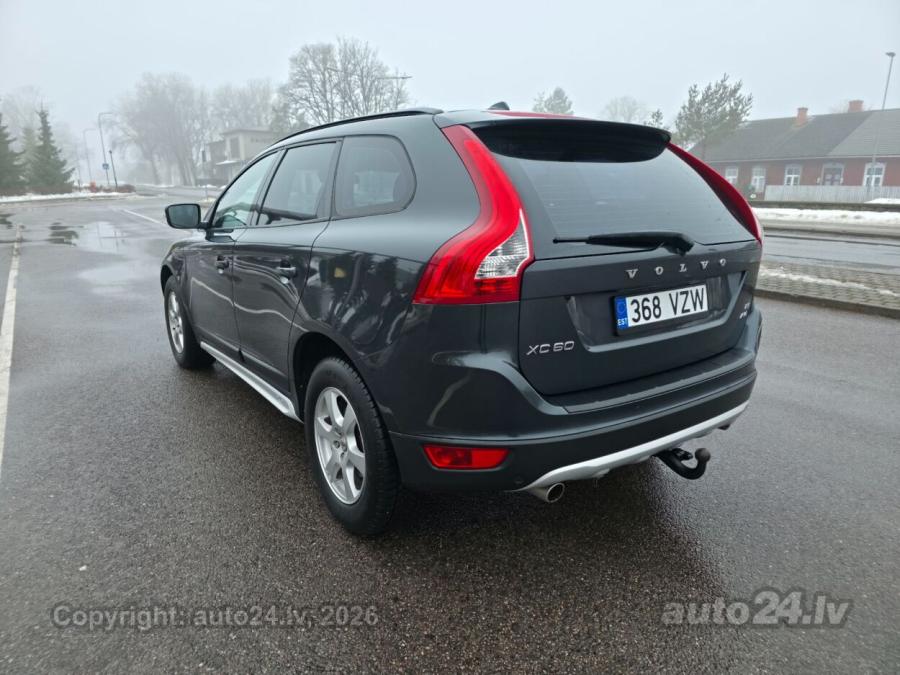 Grey Volvo XC60 2010 in Paide, with an engine capacity of 2.40 L and mileage of 257 thousand km for 8990 €, photo 3 on AUTOMOTO.COM.LV