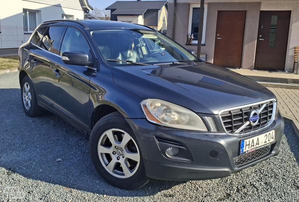 Grey Volvo XC60 2010 in Panevezys, with an engine capacity of 2.40 L and mileage of 548 thousand km for 5100 €, photo 2 on AUTOMOTO.COM.LV