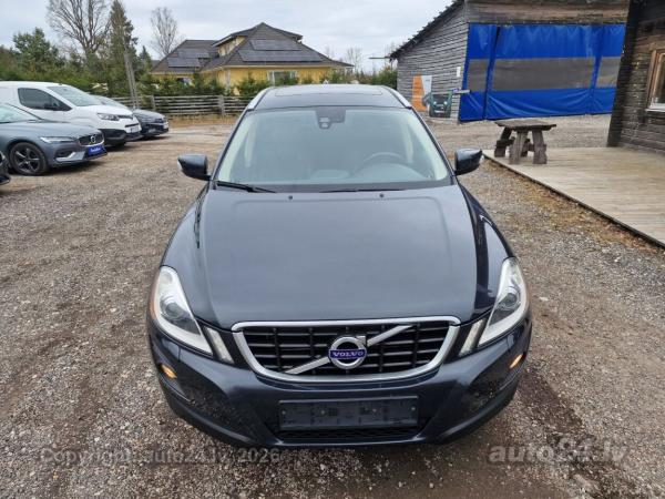 Pelēks Volvo XC60 2010 Tartu, ar dzinēja tilpumu 2.40 L un nobraukumu 246 tūkst. km par 9890 €, foto 6 vietnē AUTOMOTO.COM.LV