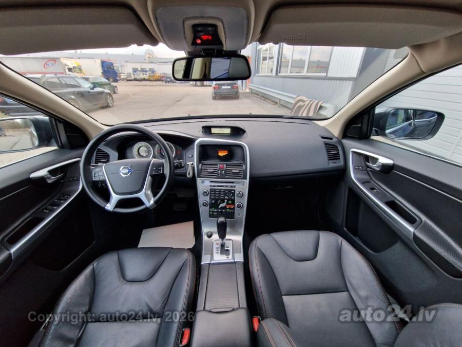 Pelēks Volvo XC60 2010 Tartu, ar dzinēja tilpumu 2.40 L un nobraukumu 246 tūkst. km par 9890 €, foto 16 vietnē AUTOMOTO.COM.LV