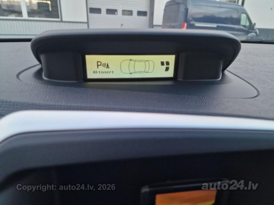 Pelēks Volvo XC60 2010 Tartu, ar dzinēja tilpumu 2.40 L un nobraukumu 246 tūkst. km par 9890 €, foto 21 vietnē AUTOMOTO.COM.LV
