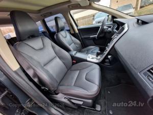 Pelēks Volvo XC60 2010 Tartu, ar dzinēja tilpumu 2.40 L un nobraukumu 246 tūkst. km par 9890 €, foto 23 vietnē AUTOMOTO.COM.LV