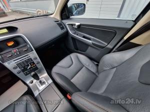 Pelēks Volvo XC60 2010 Tartu, ar dzinēja tilpumu 2.40 L un nobraukumu 246 tūkst. km par 9890 €, foto 24 vietnē AUTOMOTO.COM.LV