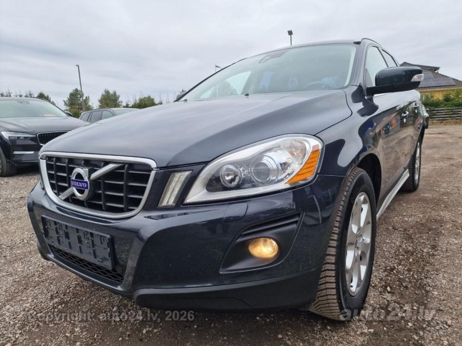 Grey Volvo XC60 2010 in Tallinn, with an engine capacity of 2.40 L and mileage of 246 thousand km for 9490 €, photo 3 on AUTOMOTO.COM.LV