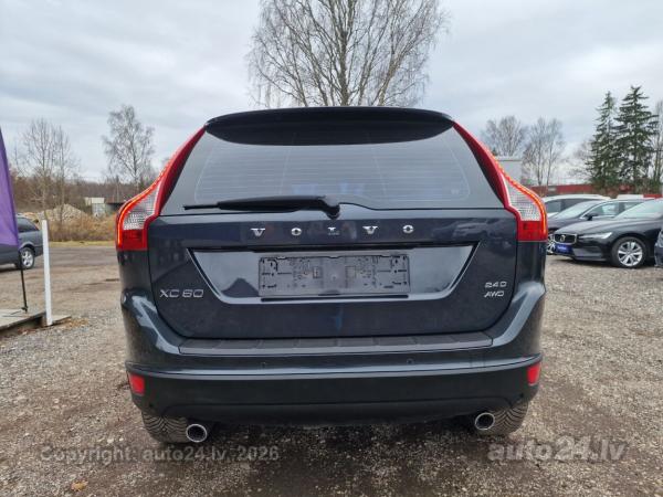 Pelēks Volvo XC60 2010 Tallina, ar dzinēja tilpumu 2.40 L un nobraukumu 246 tūkst. km par 9490 €, foto 7 vietnē AUTOMOTO.COM.LV