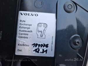 Grey Volvo XC60 2010 in Tallinn, with an engine capacity of 2.40 L and mileage of 246 thousand km for 9490 €, photo 12 on AUTOMOTO.COM.LV