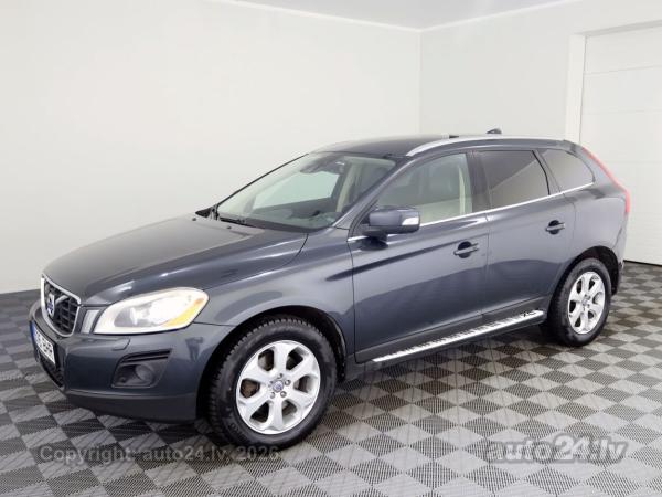 Pelēks Volvo XC60 2010 Tallina, ar dzinēja tilpumu 2.40 L un nobraukumu 255 tūkst. km par 5999 €, foto 2 vietnē AUTOMOTO.COM.LV