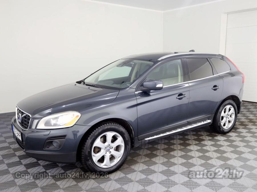 Pelēks Volvo XC60 2010 Tallina, ar dzinēja tilpumu 2.40 L un nobraukumu 255 tūkst. km par 5999 €, foto 2 vietnē AUTOMOTO.COM.LV