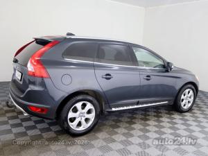 Pelēks Volvo XC60 2010 Tallina, ar dzinēja tilpumu 2.40 L un nobraukumu 255 tūkst. km par 5999 €, foto 3 vietnē AUTOMOTO.COM.LV