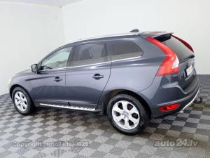 Pelēks Volvo XC60 2010 Tallina, ar dzinēja tilpumu 2.40 L un nobraukumu 255 tūkst. km par 5999 €, foto 4 vietnē AUTOMOTO.COM.LV