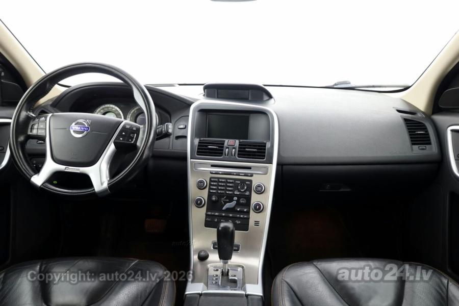 Pelēks Volvo XC60 2010 Tallina, ar dzinēja tilpumu 2.40 L un nobraukumu 255 tūkst. km par 5999 €, foto 5 vietnē AUTOMOTO.COM.LV